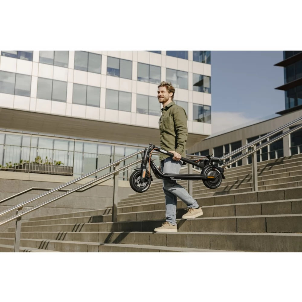 SEGWAY F2 Plus E KickScooter Elektromos roller - iPon.hu