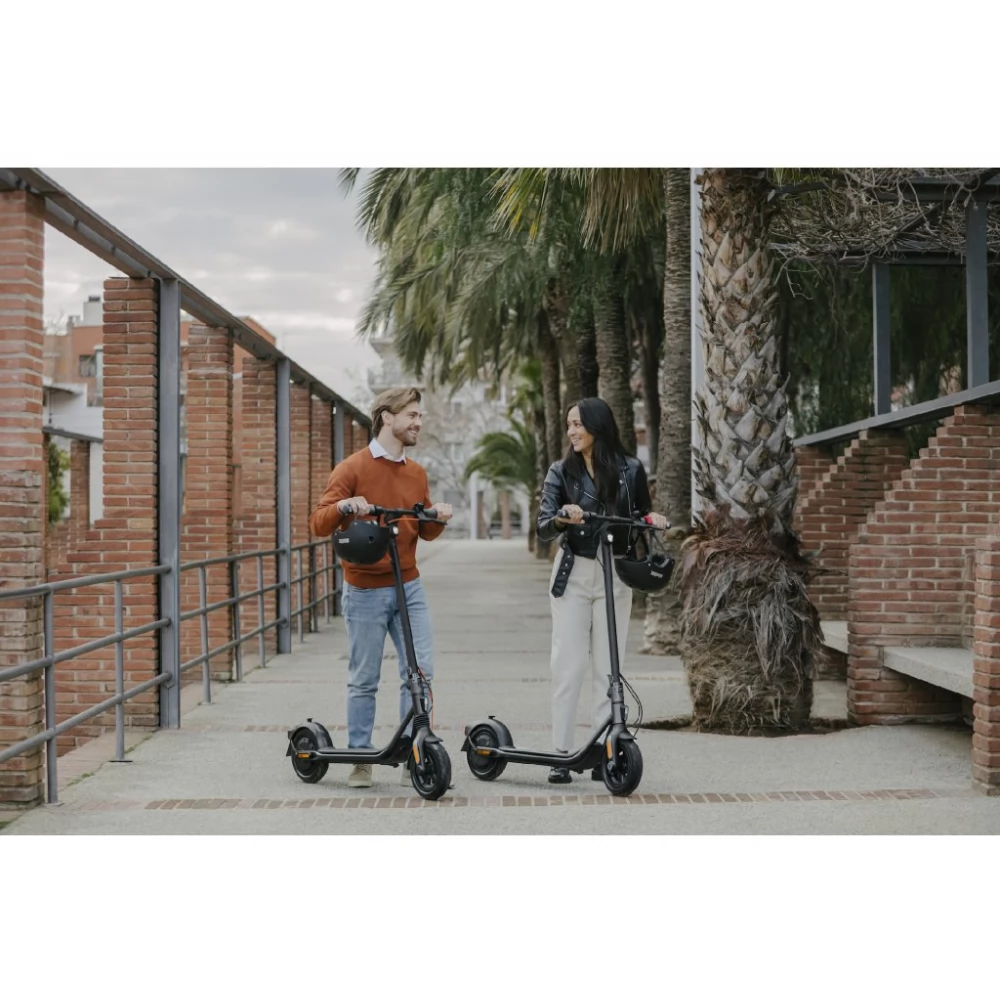 SEGWAY F2 Plus E KickScooter Elektromos roller - iPon.hu