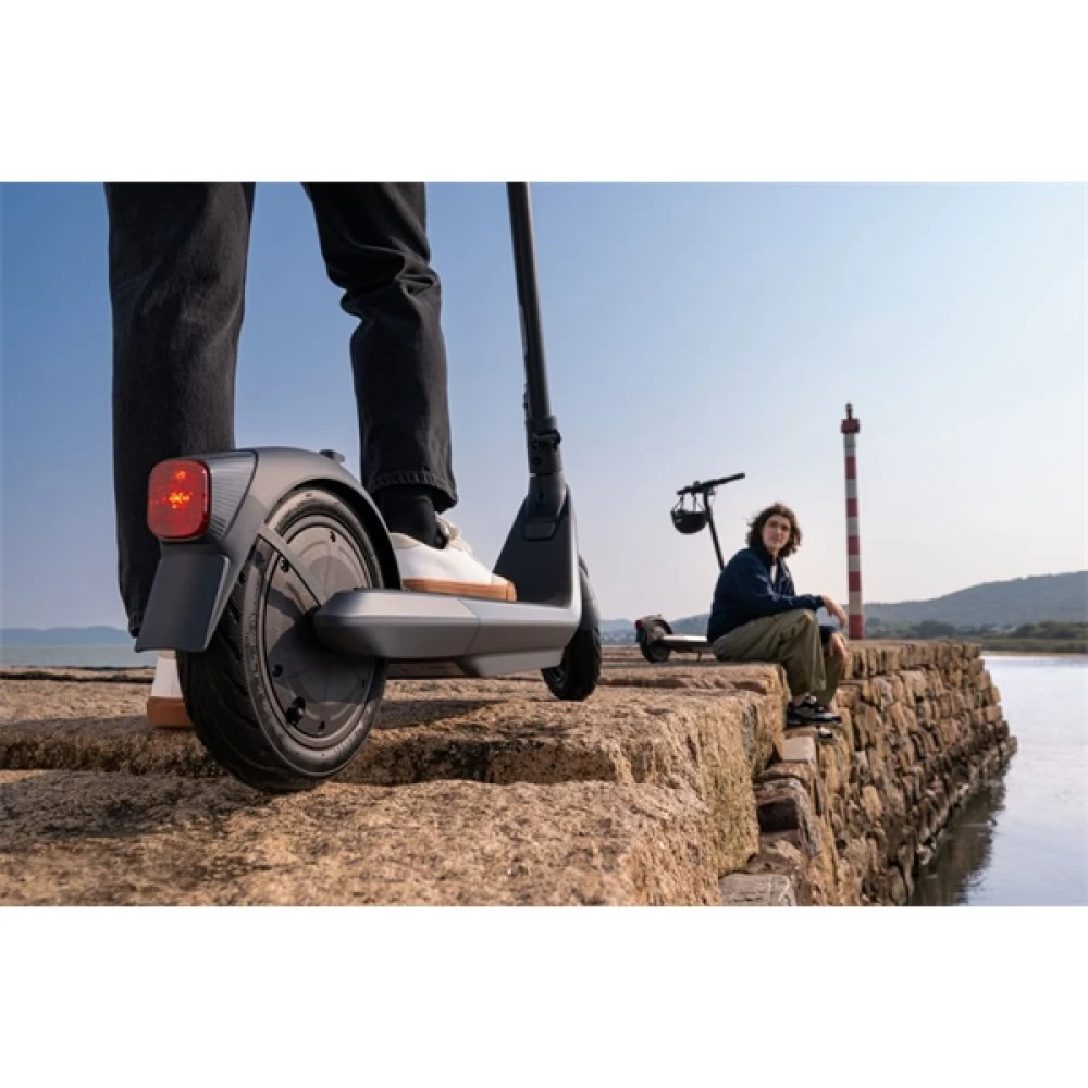 SEGWAY E2 E Pro KickScooter electric roller - iPoncomp.com